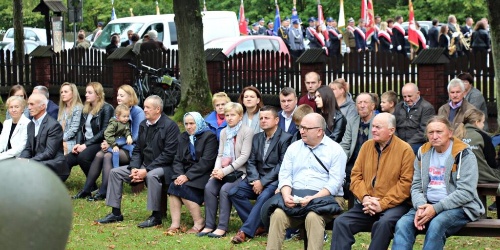 Momoty Górne… W 82. rocznicę walk żołnierza polskiego z niemieckim i ...